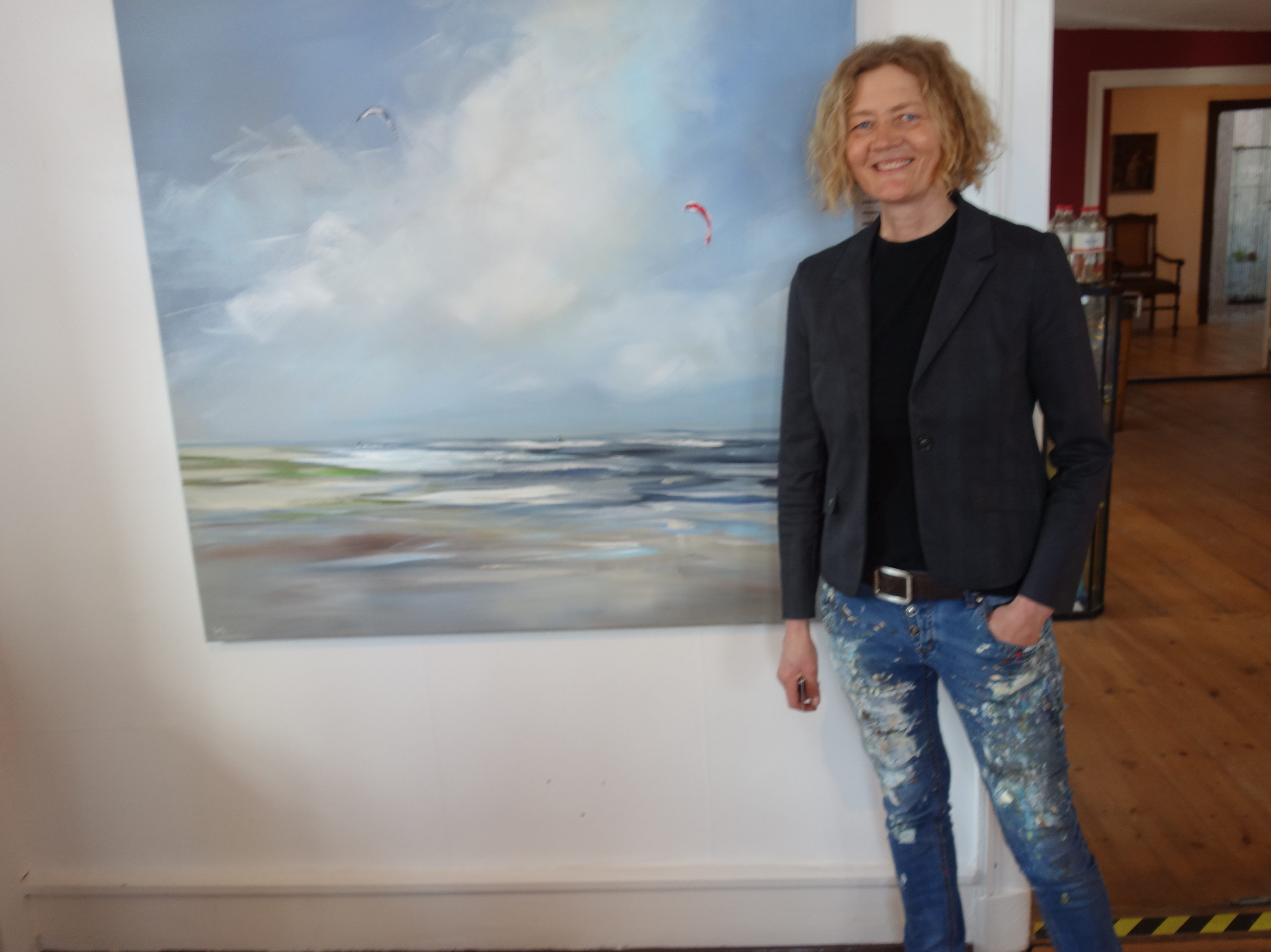 Künstlerin Ines Ramm in der Galerie von Anja Es | Offener Kanal ...